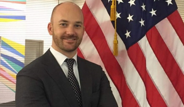 Justen Thomas, portavoz del Departamento de Estado de EEUU, sobre el ...