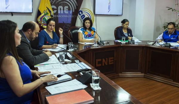 Ecuador: el CNE empieza la cuenta regresiva para la consulta popular ...
