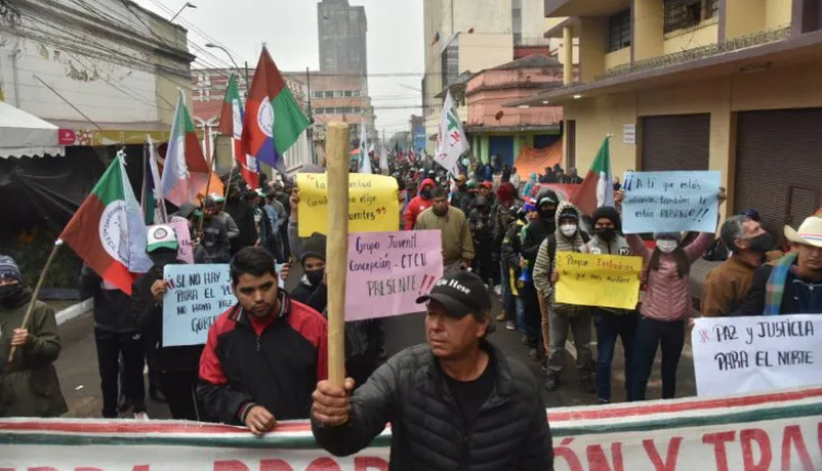 Campesinos firman acuerdo con el gobierno y se declaran en ...