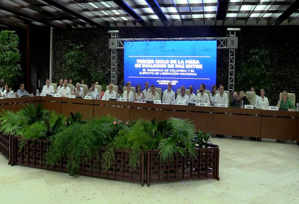 El Gobierno De Colombia Y El Eln Retoman Las Negociaciones Por La Paz