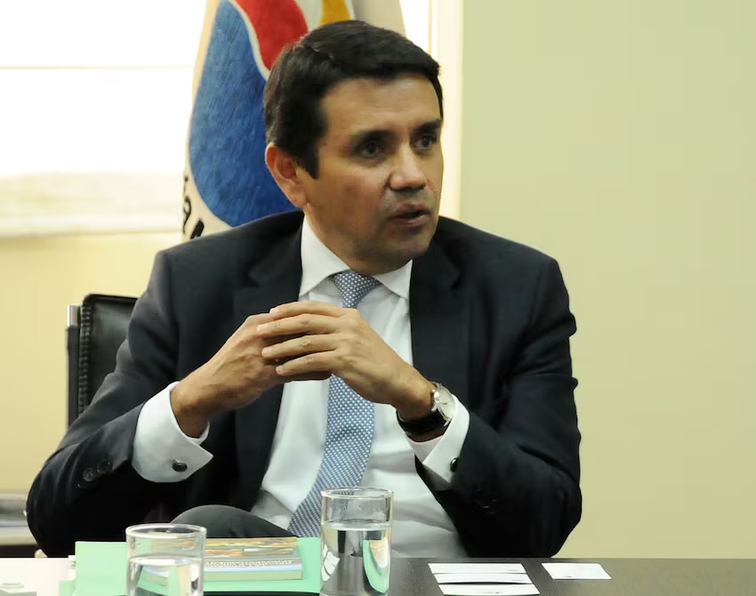 La Secretaría de Relaciones Exteriores informó que el ex ministro ...